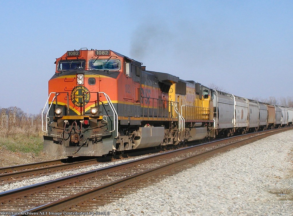 BNSF 1082 L99 1:16pm on the Huntington Line